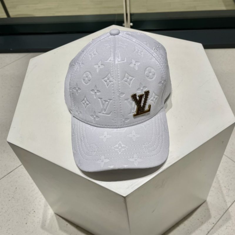 Louis Vuitton Cap - LHC17