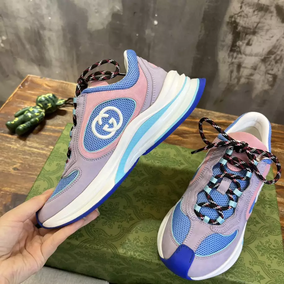 GUCCI RUN SNEAKERS IN PINK AND BLUE