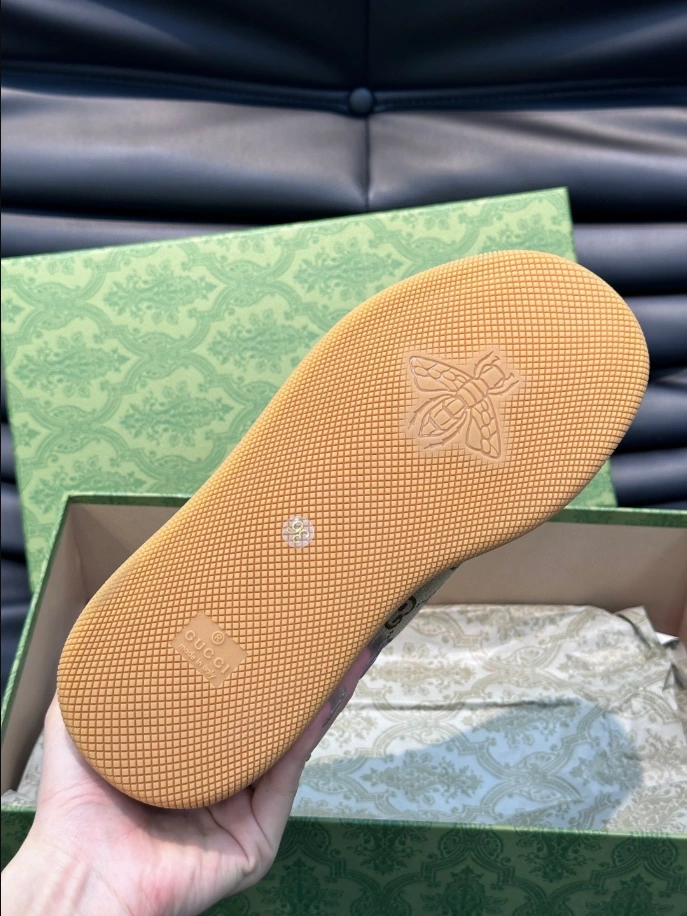 GUCCI SCREENER GG SNEAKERS BEIGE AND EBONY ORIGINAL GG CANVAS